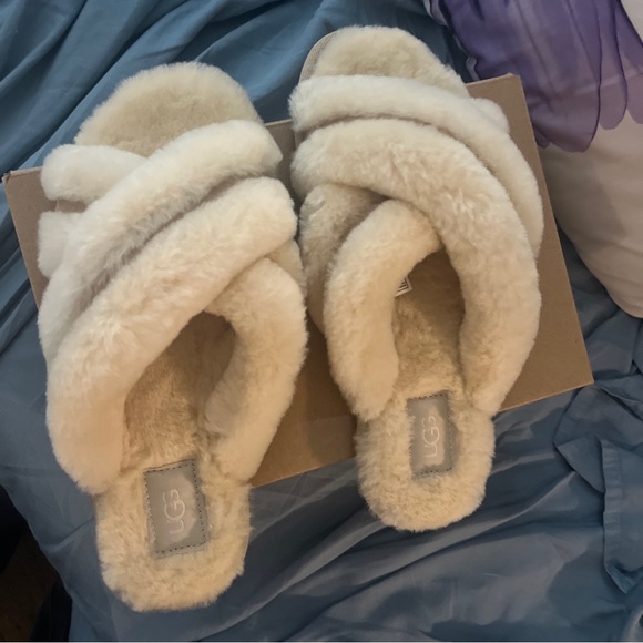 UGG | Shoes | Ugg Womens Slippers Brand New With Box Size 8 | Poshmark